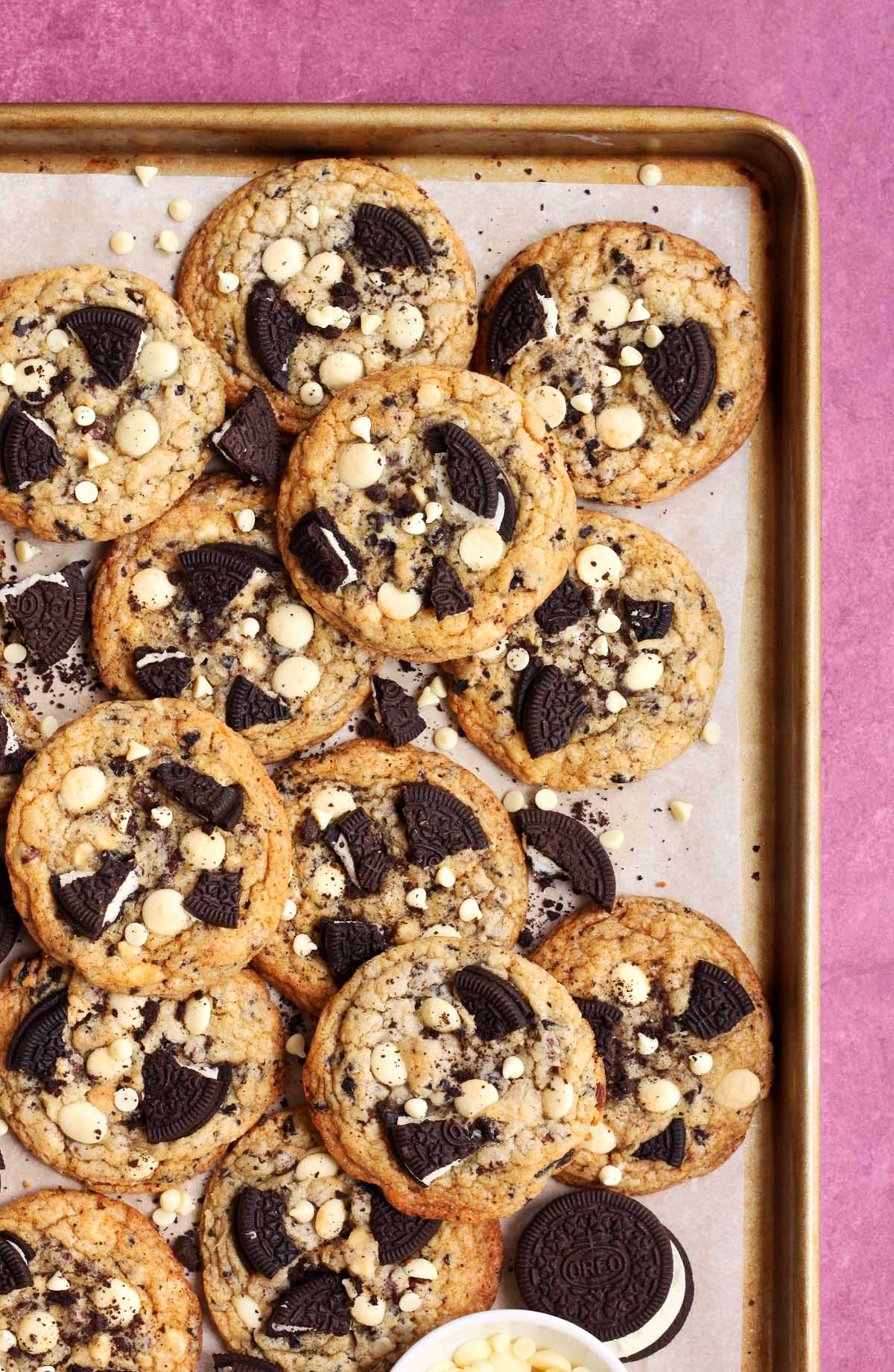 THE BEST Oreo Cookies and Cream Cookies - Scientifically Sweet