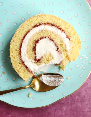 EASIEST Soft Vanilla Swiss Roll Cake (with VIDEO) - Scientifically Sweet