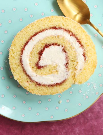 EASIEST Soft Vanilla Swiss Roll Cake (with VIDEO) - Scientifically Sweet