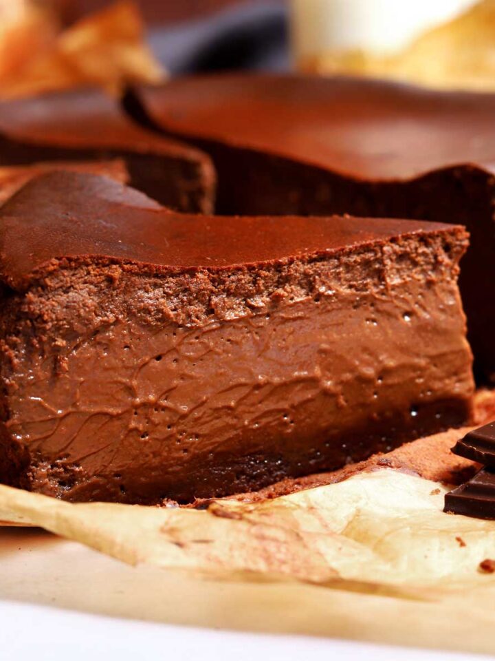 5-Ingredient Flourless Chocolate Cake - Scientifically Sweet